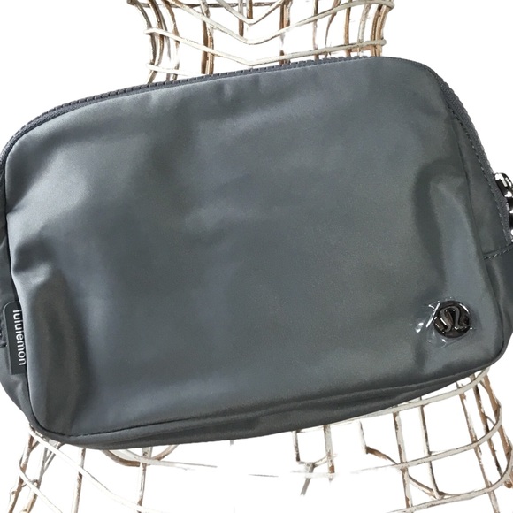 lululemon athletica | Bags | Lululemon Everywhere Belt Bag Large Grand ...